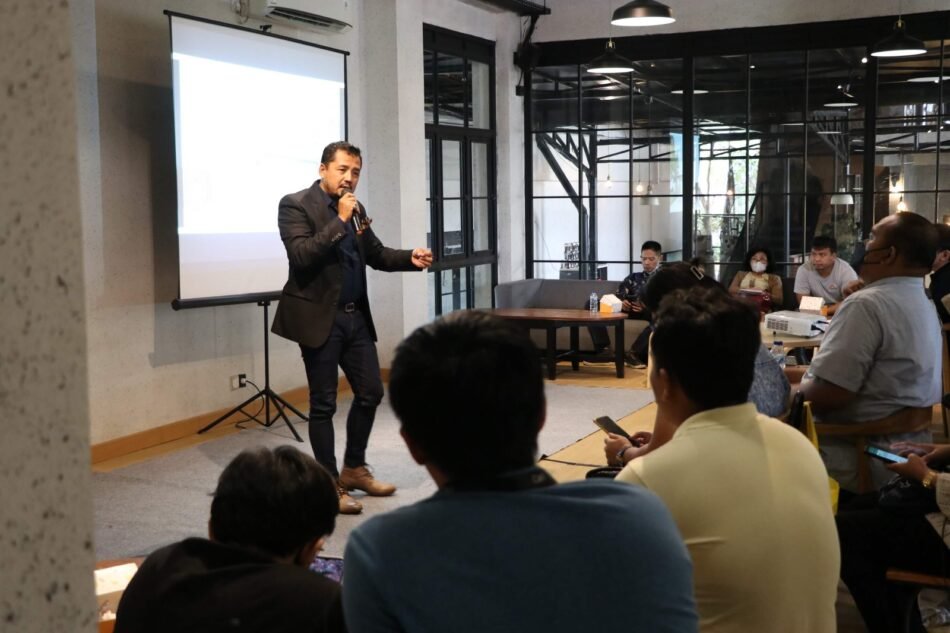 Synthesis Development Gelar Acara Agent Gathering